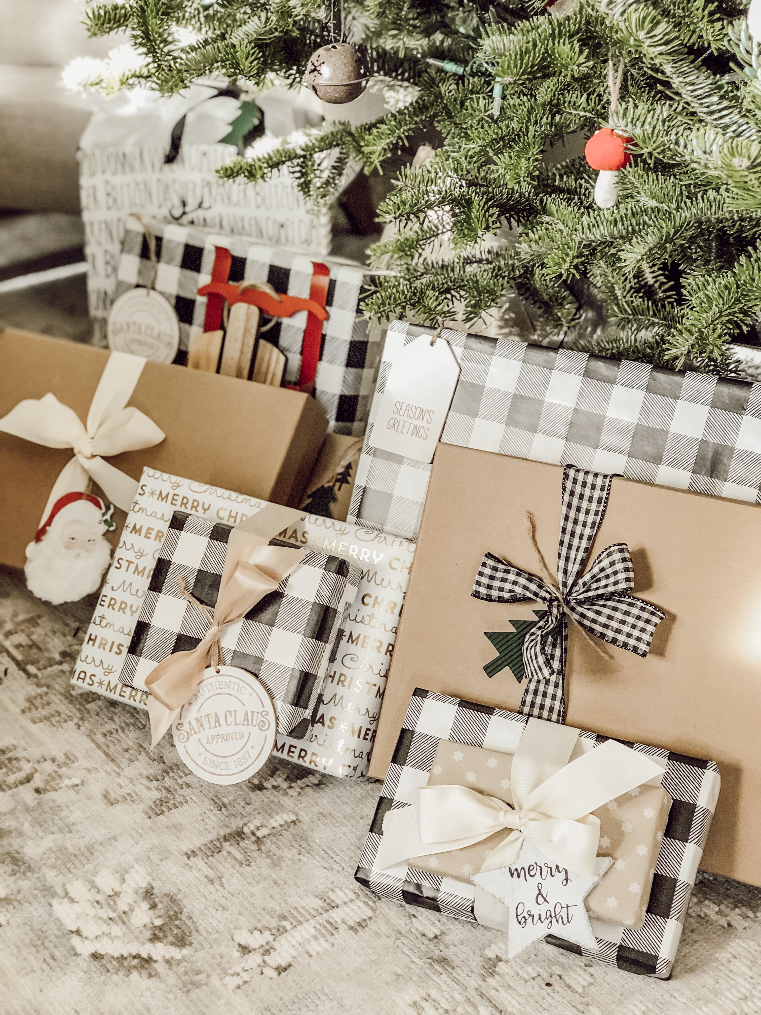Cottage Style Christmas Wrapping Paper Ideas - Rain and Pine
